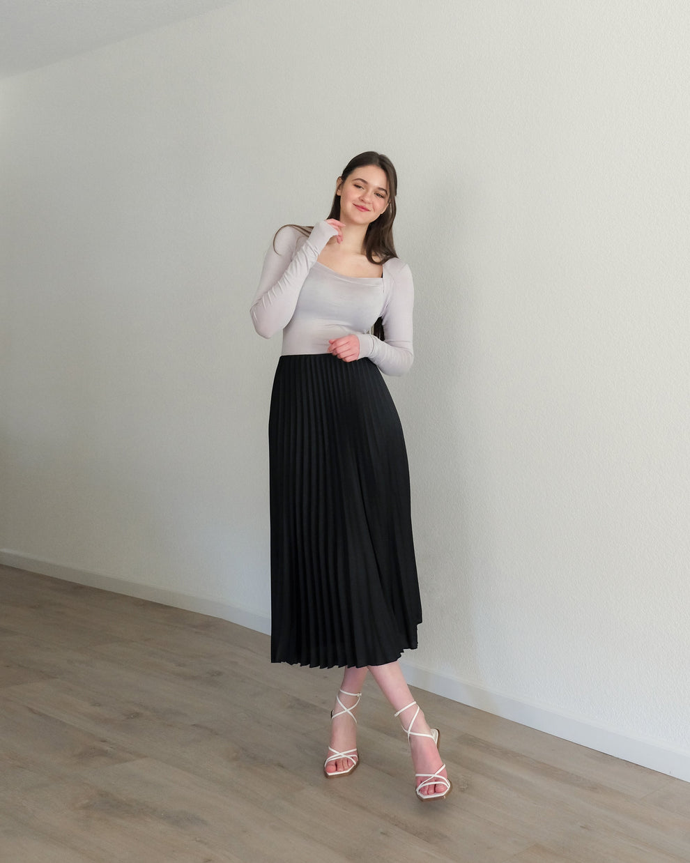 Swan Fitted Top Sewing Pattern by Dressmaking Amóre